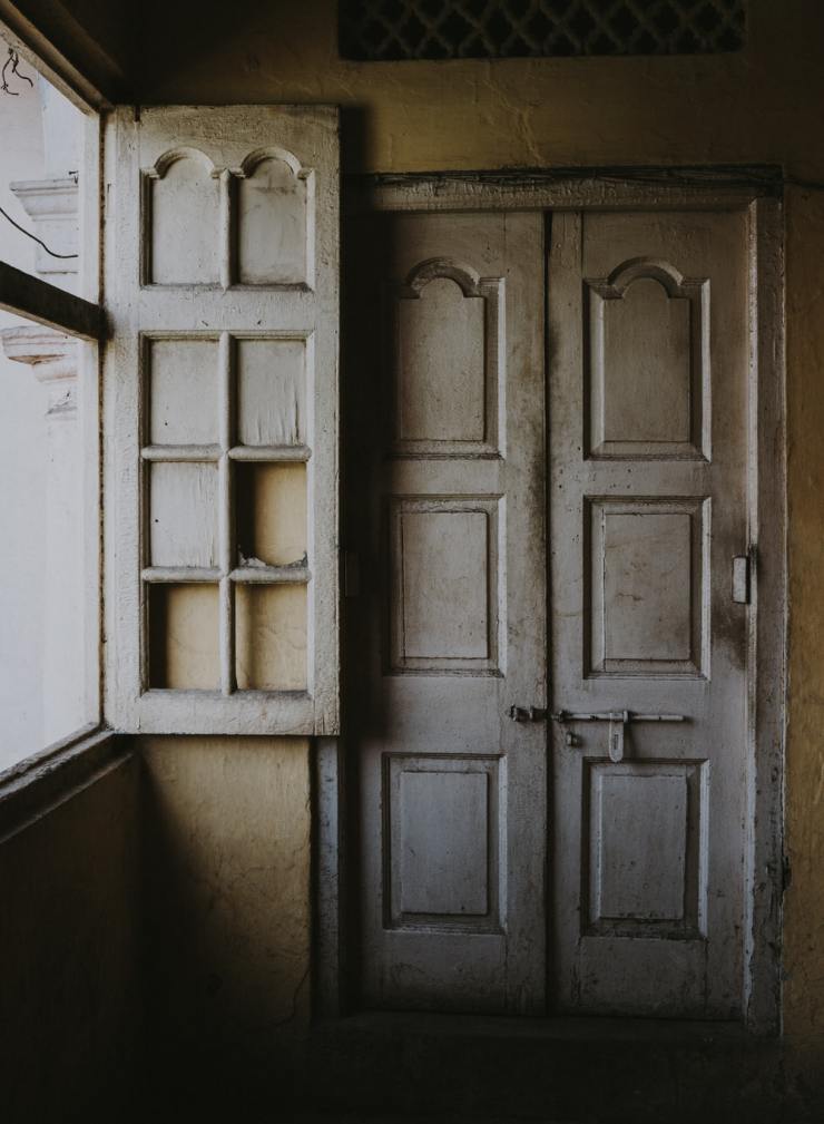 Cuartos vacíos | Por Elena Eguiarte Pardo – Página Salmón